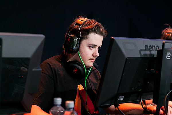 hEllberg, CS 2 - player biography, awards, matches, statistics — Escorenews