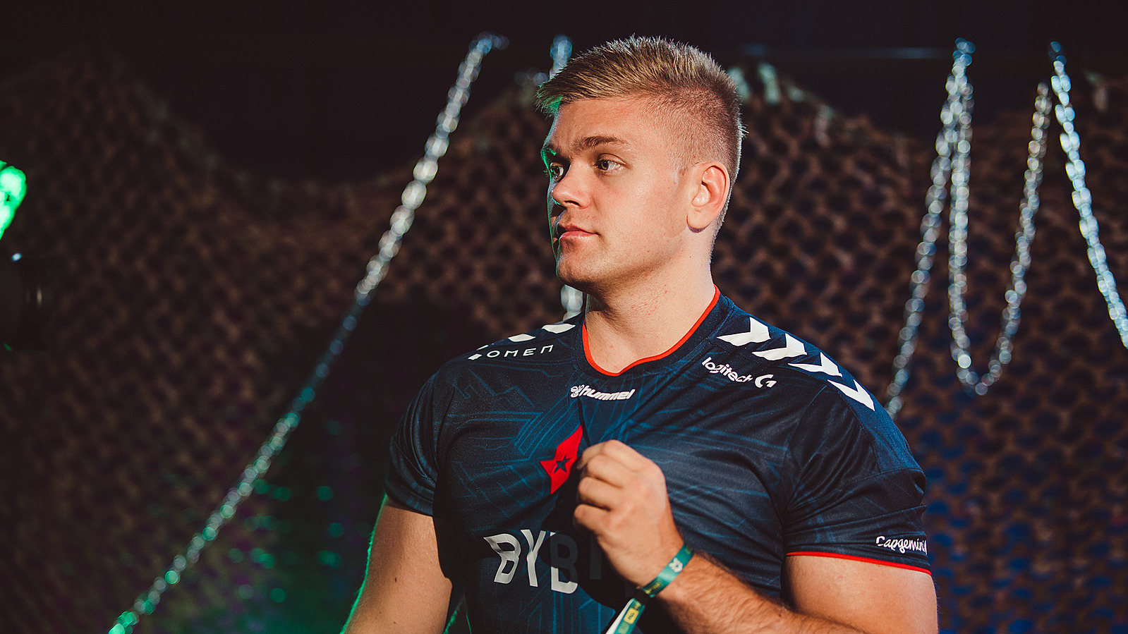 BlameF explains why he is so good now: "I got an apartment 3 months ago ...