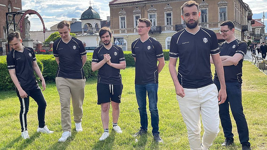 Entity.Fishman on Pure: "We trust him, that's why he f**ks everyone. And that's why he sucked in ...