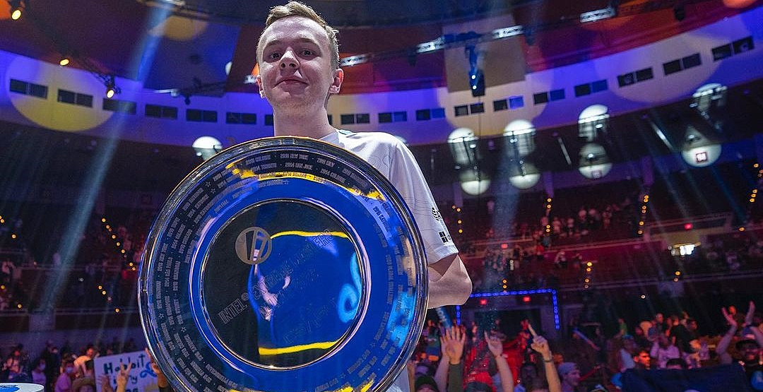 Interz теперь качок — а как вы провели лето? — Escorenews