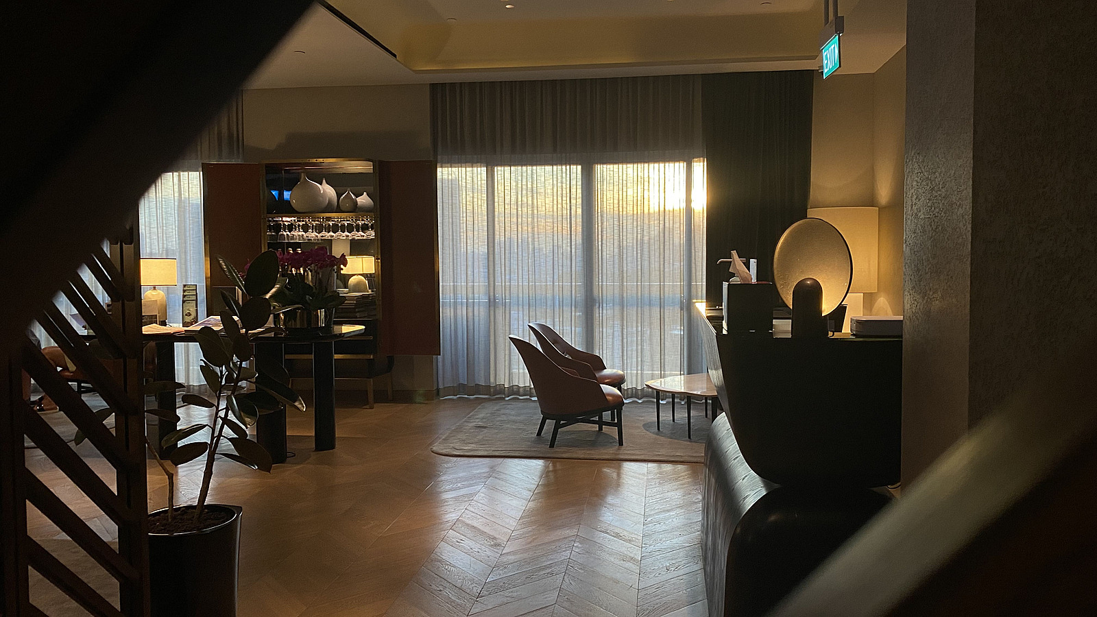 We visited the hotel where TI teams are staying. Here is the photo tour ...