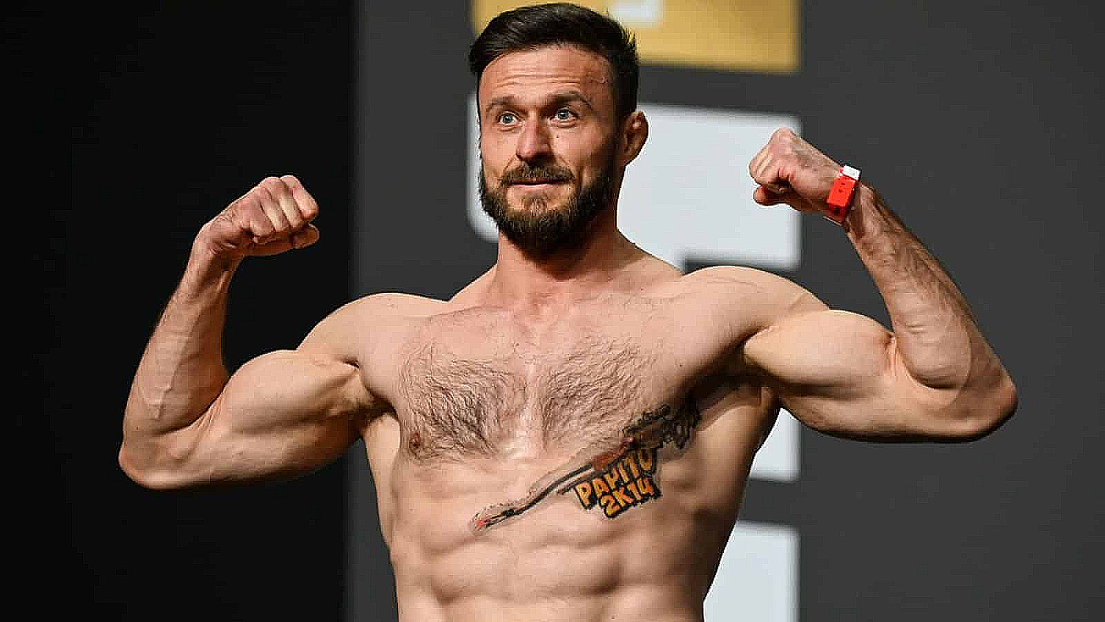 PashaBiceps доехал до Парижа на велосипеде за неделю — Escorenews