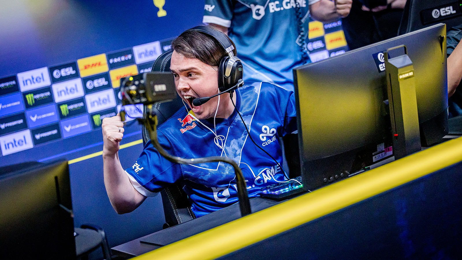 OverDrive: «На дистанции Cloud9 может стать непобедимой, но я бы отдал предпочтение Vitality ...