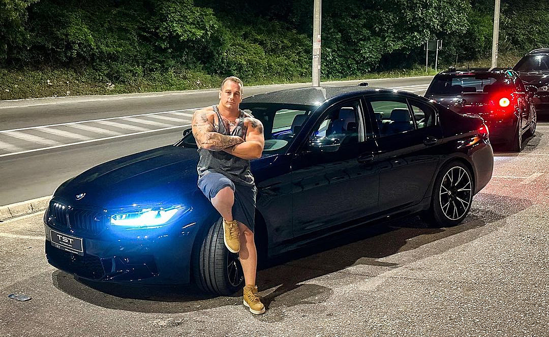 Lobanjica подарит подписчику Mazda RX8 — Escorenews