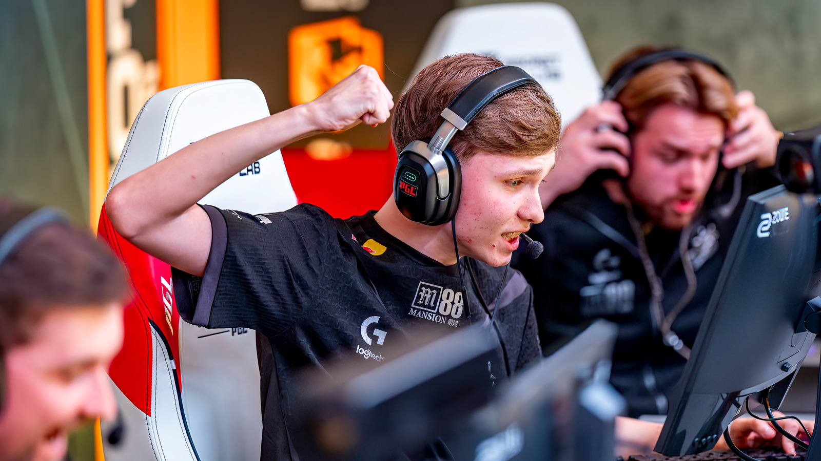 OverDrive: Team Falcons потратила на выкуп m0NESY больше двух миллионов долларов — Escorenews