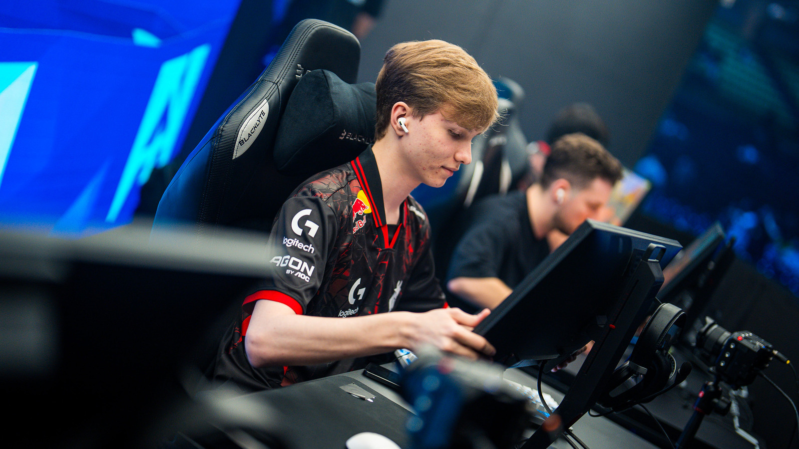 S1mple о трансфере m0NESY в Falcons: «Это лучше, чем G2» — Escorenews