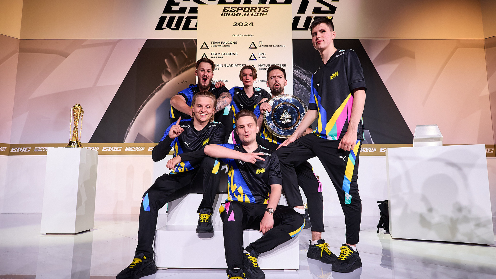 NAVI намекнула на возвращение s1mple к EWC 2025 — Escorenews
