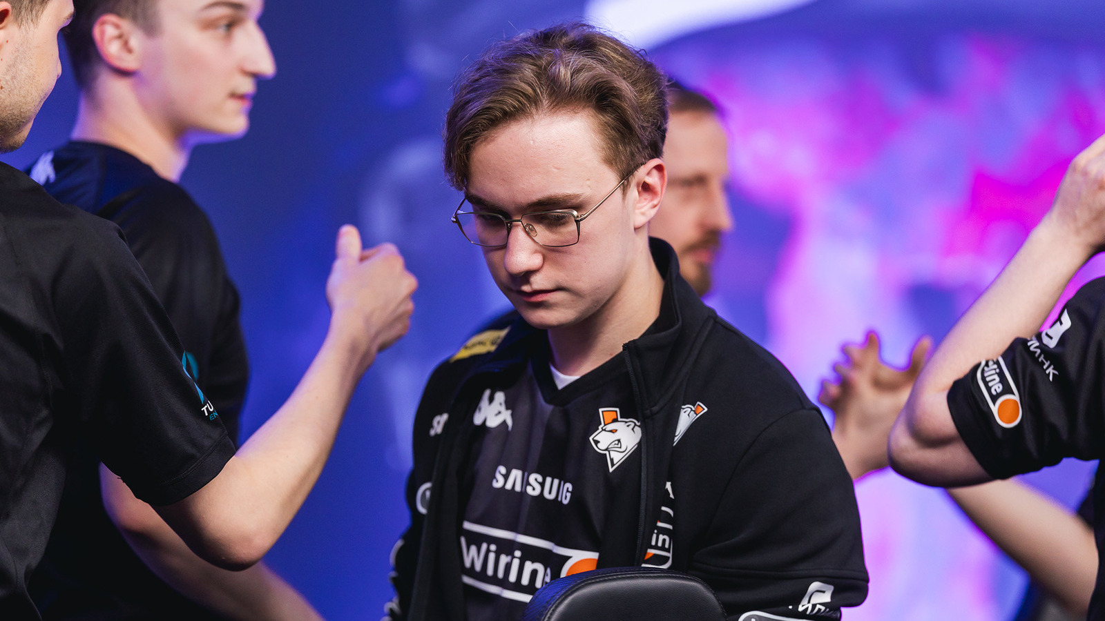 «Я не справился с напряжением». FL4MUS рассказал о своих проблемах в Virtus.pro — Escorenews