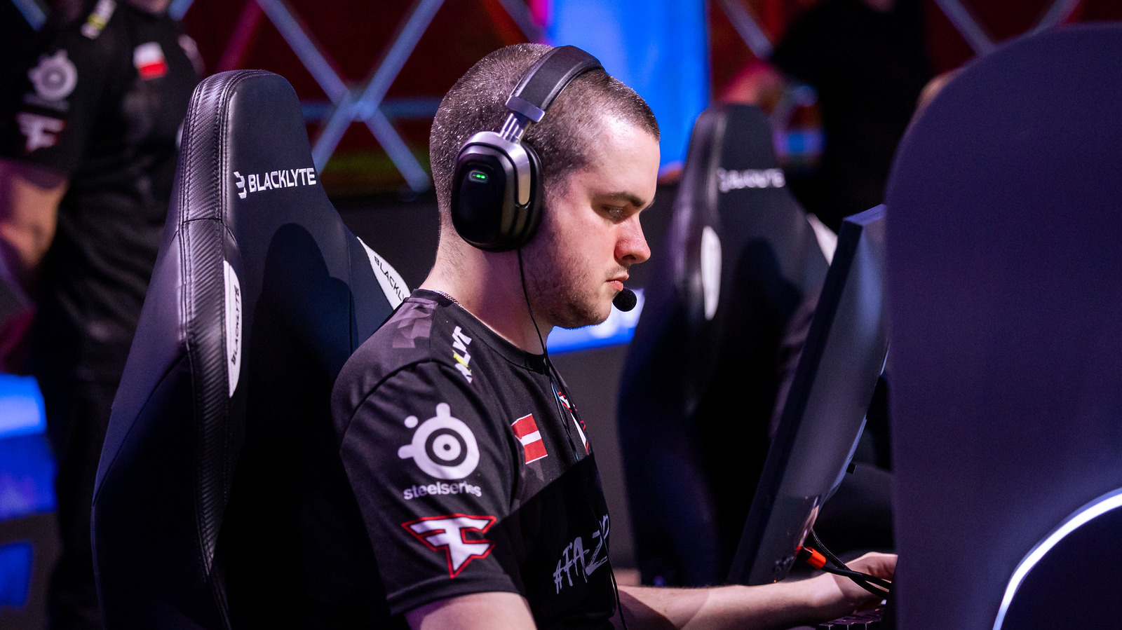 Broky вернулся на FACEIT спустя два месяца. Он может заменить s1mple в ...