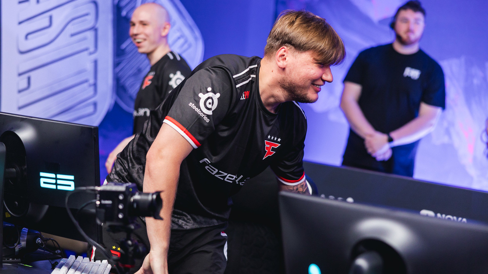 S1mple может задержаться в BC.Game всего на 2-3 месяца — Escorenews