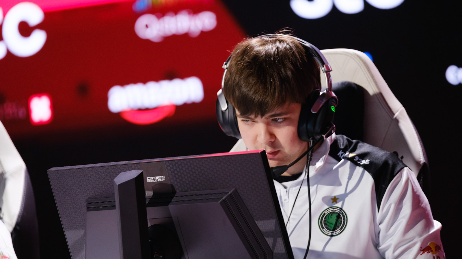 Malr1ne пошутил, что уменьшит пул до двух героев из-за винстрика на FISSURE Universe — Escorenews