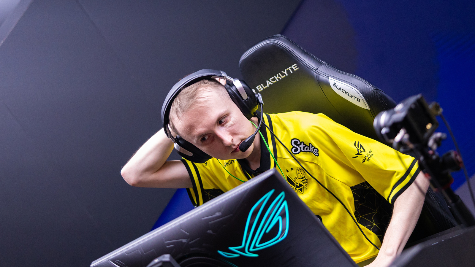 Ropz попал в серьёзную аварию — недавно он купил Porsche 911 — Escorenews