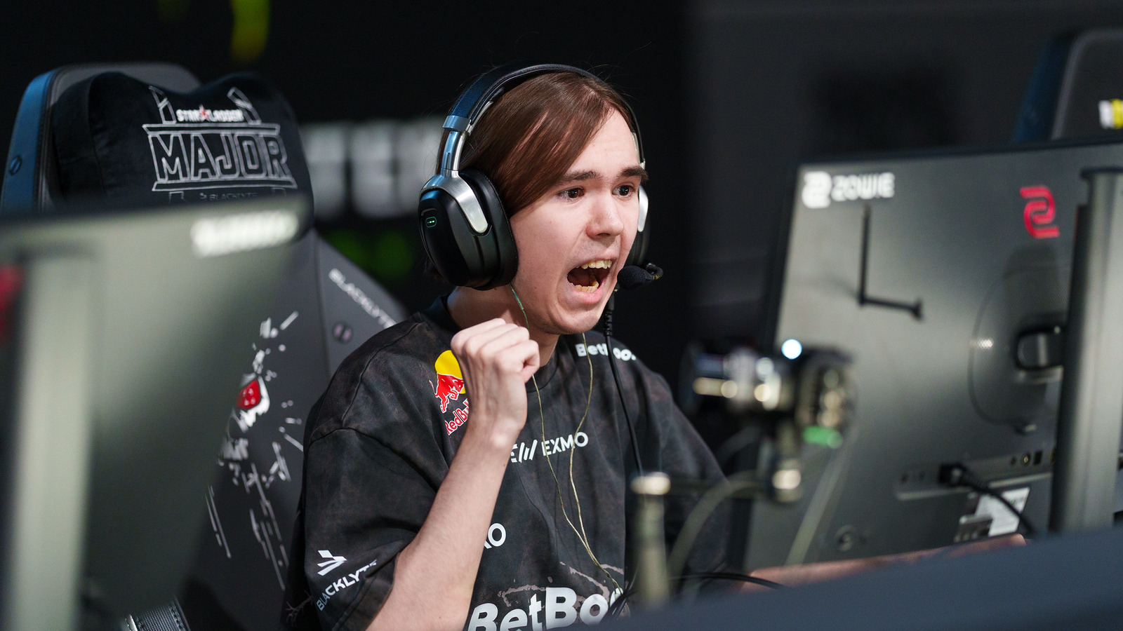 DPI и чувствительность мыши donk, m0NESY и kyousuke — Escorenews