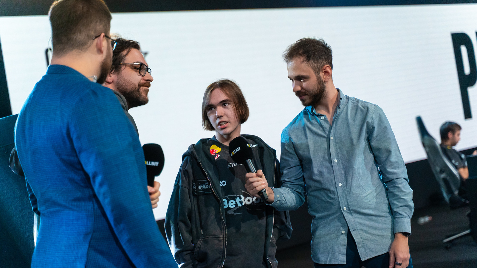 Donk стал лучшим игроком на трёх картах CS 2 в 2025 году, ZywOo — на ...