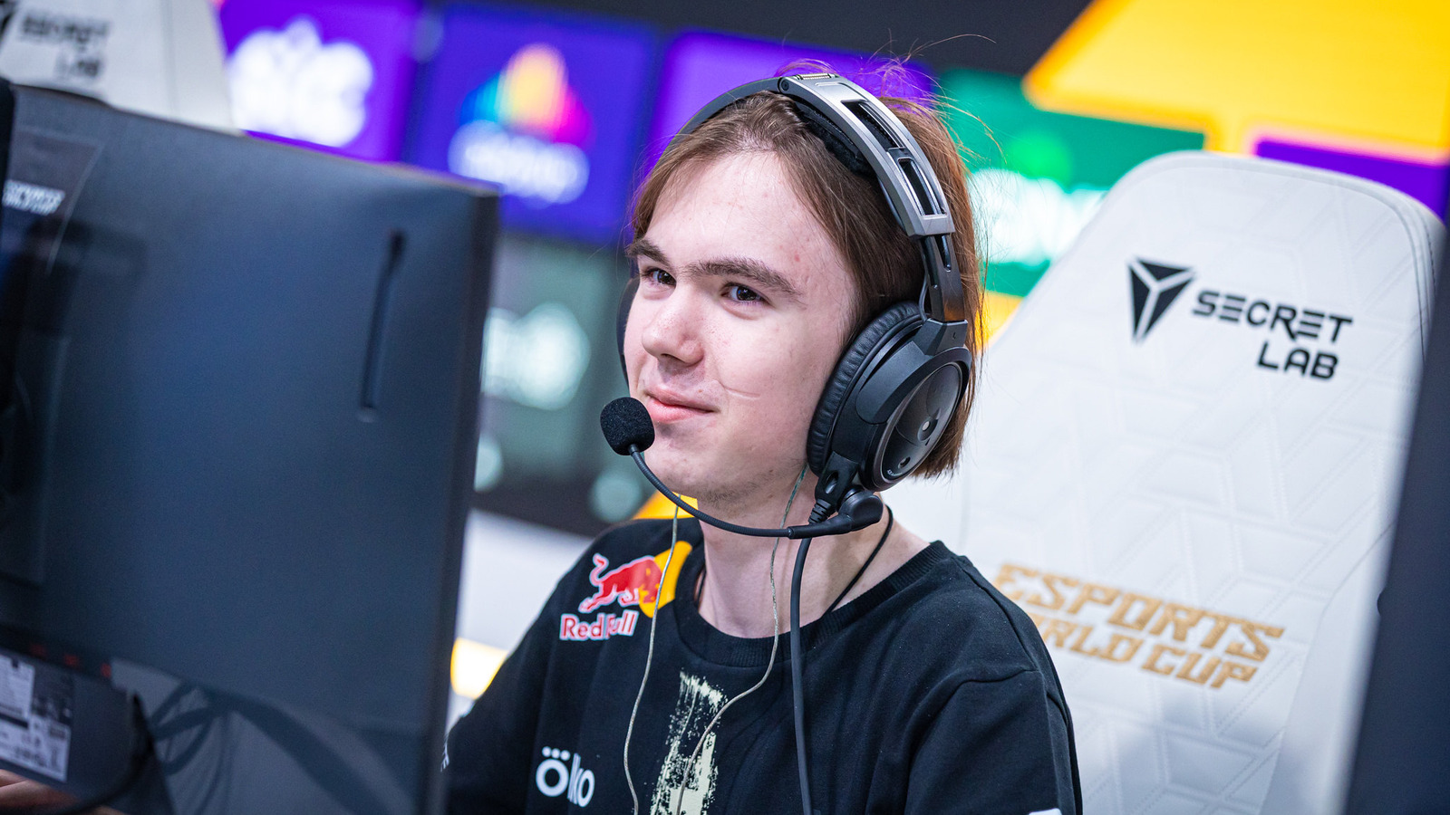 Donk победил в номинации «Хайлайт года» с эйсом 1х5 на HLTV Awards 2025 ...