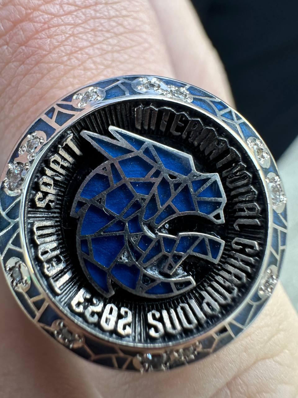 Miposhka and Mira show champion rings of TI12 and TI10 — Escorenews