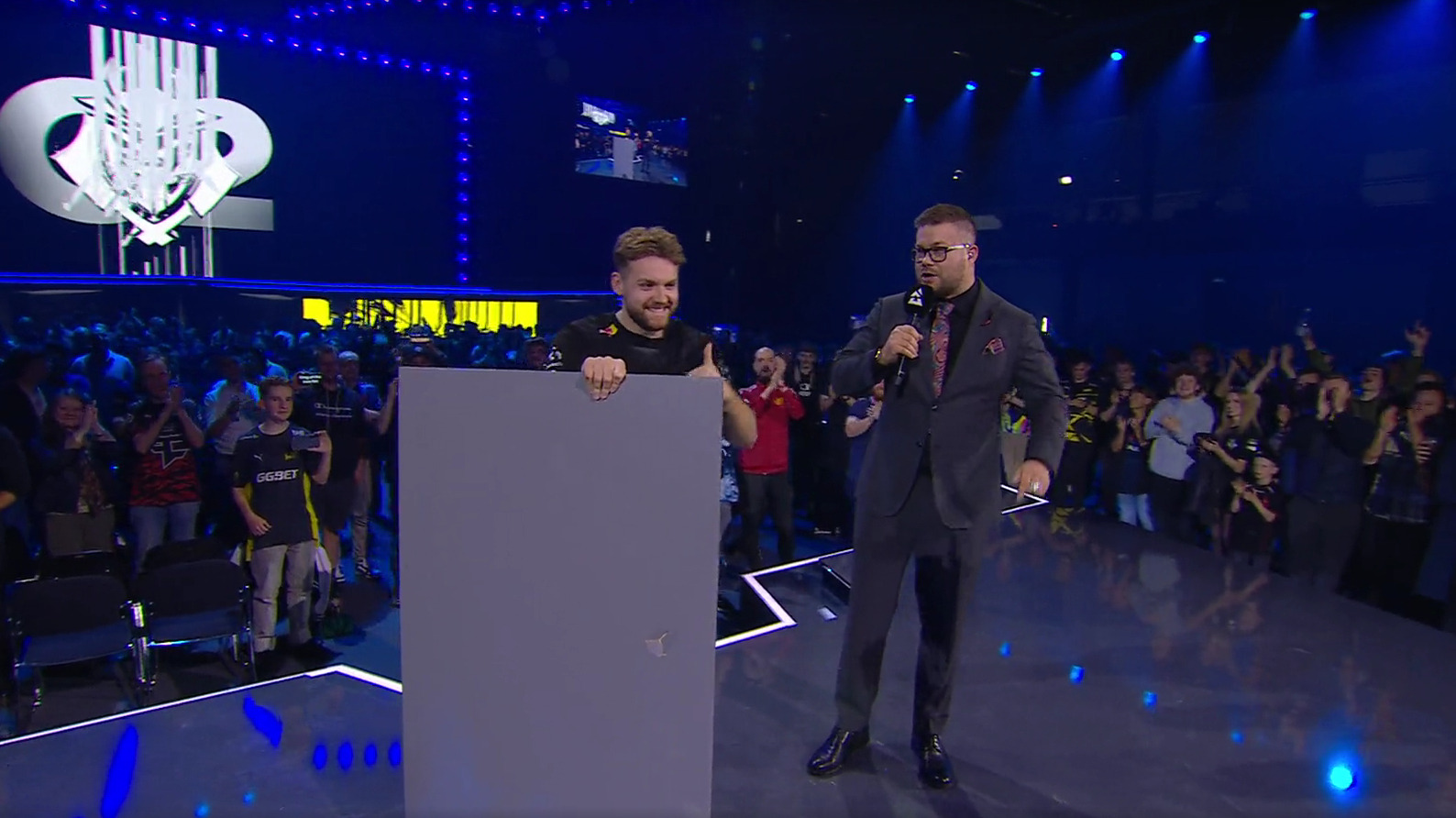 NiKo проломил стол от досады — он почти сделал эйс на BLAST Fall Final — Escorenews