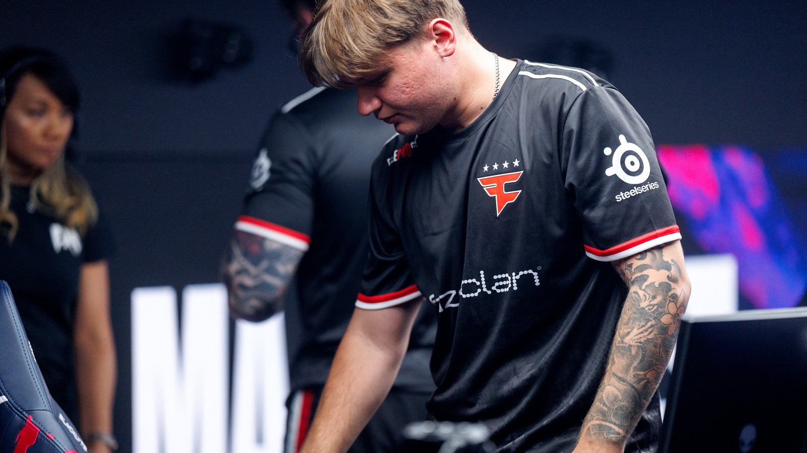 Останется ли s1mple в FaZe Clan? Собрали слухи и варианты продолжения карьеры Симпла в CS2 ...