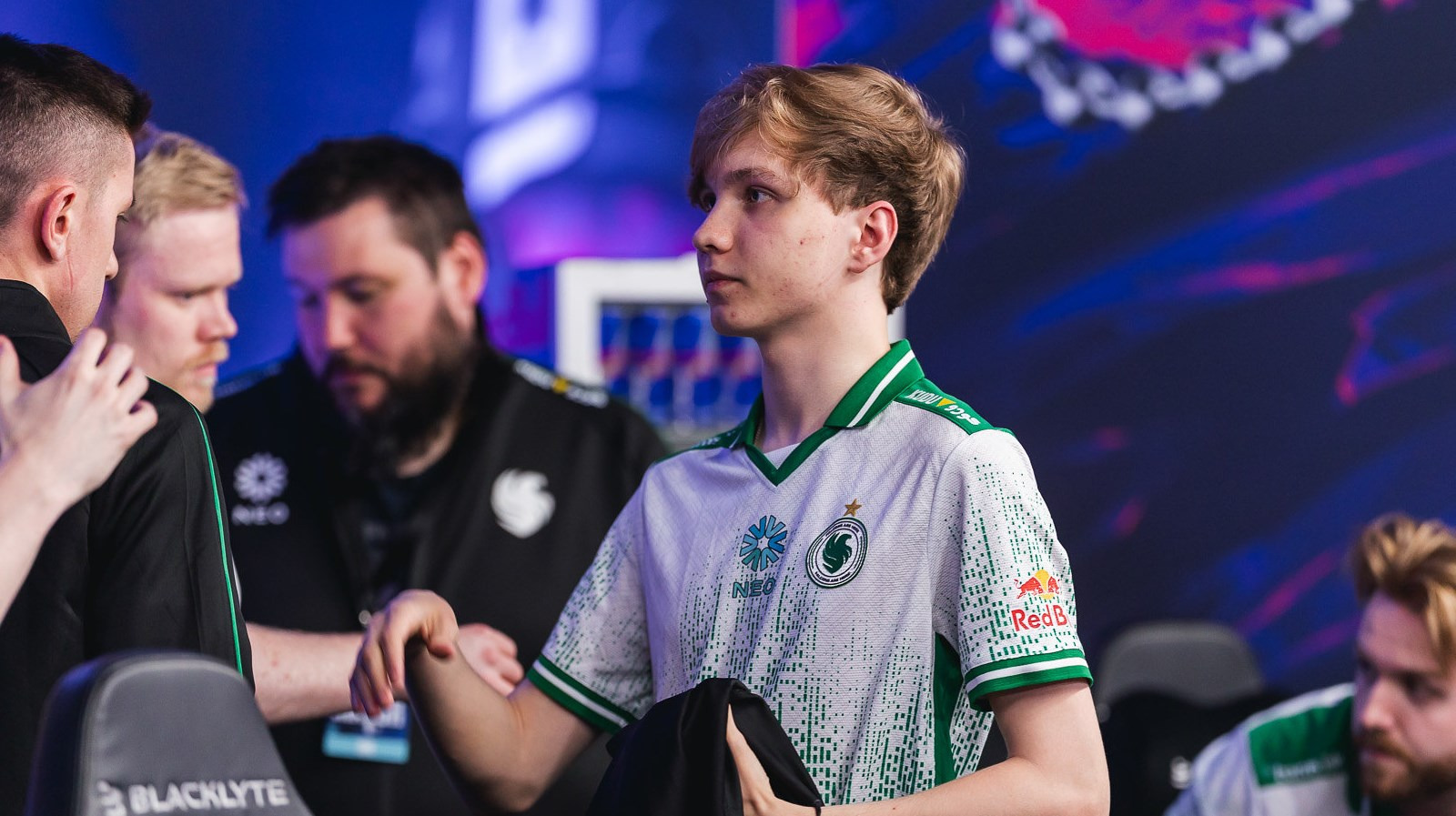 Donk и m0NESY попали на российское телевидение — Escorenews