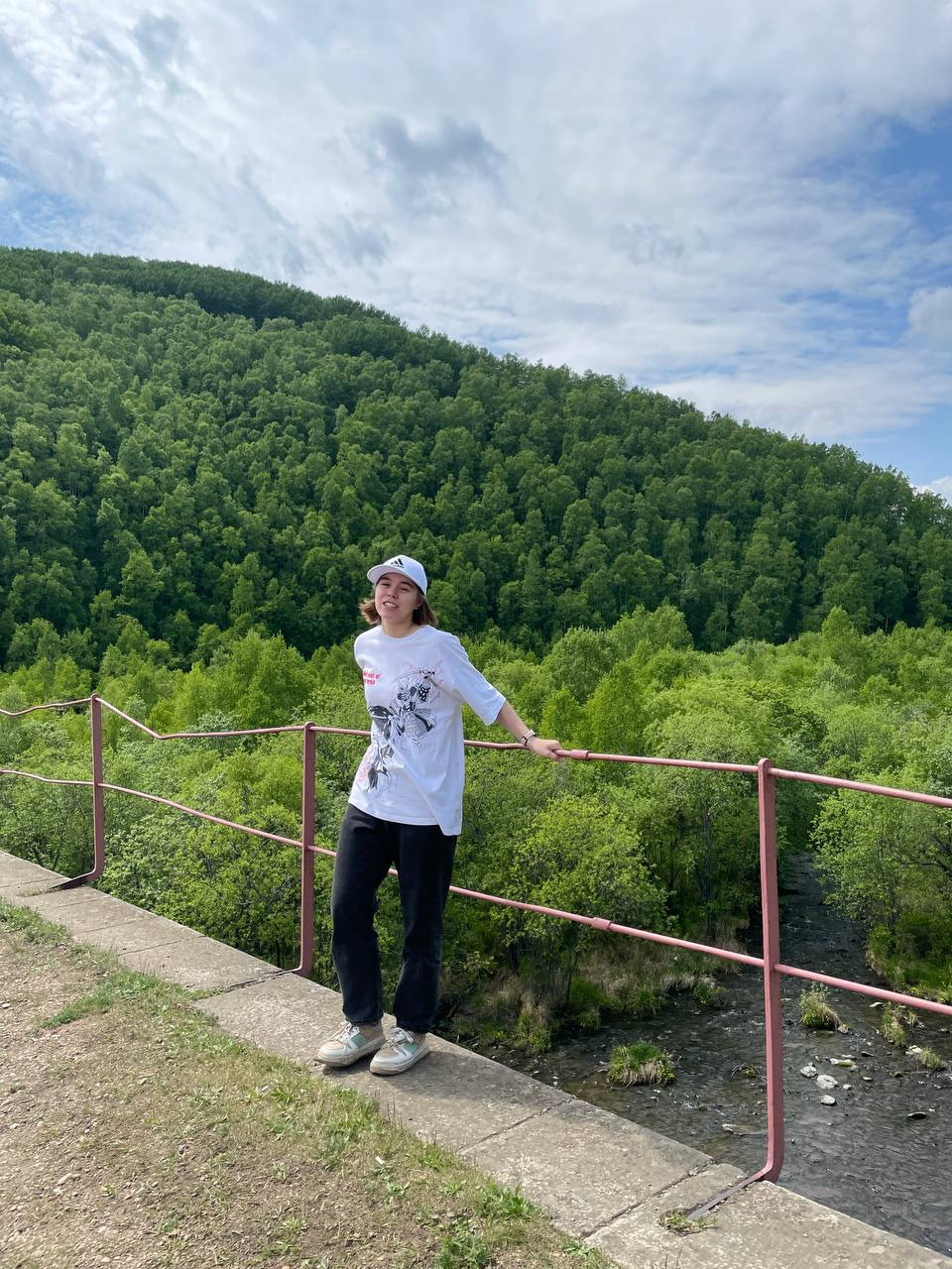 Donk's female double went viral. Can you spot the difference? — Escorenews