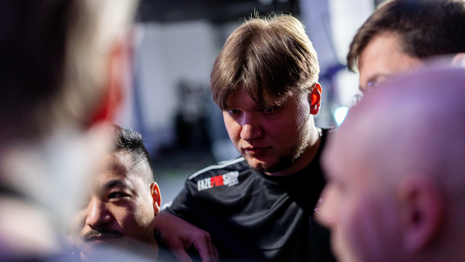 СМИ: s1mple может перейти в BC.Game — Escorenews